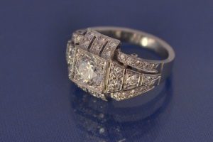 The Roaring 20's - Jewelry Through The Decades