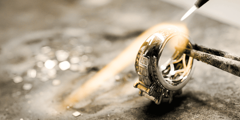 The Ultimate Guide to Buying Your Engagement Ring